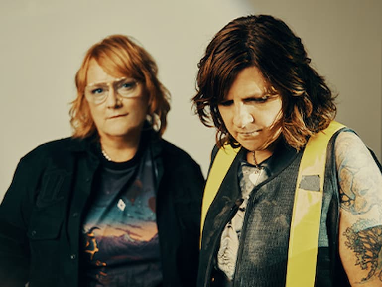 Indigo Girls At The Englert • Iowa City - The Real Mainstream